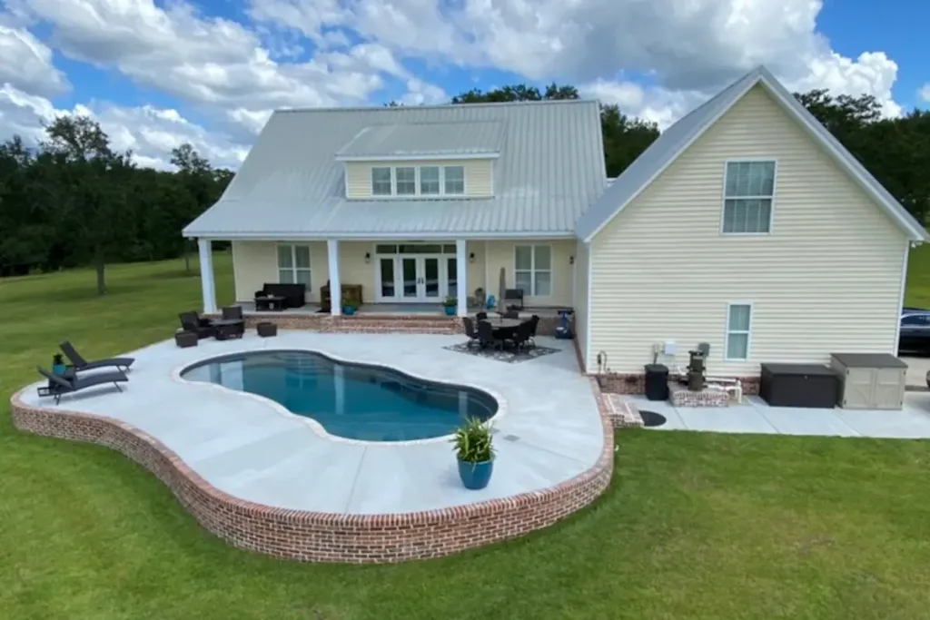 The Amalfi Spa - Leisure Pools Northern Kentucky